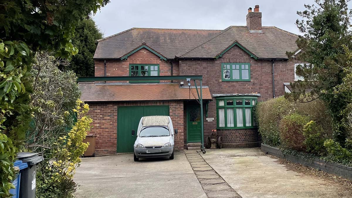 Neighbours brand plan to convert Lichfield property into 12 bedroom ...